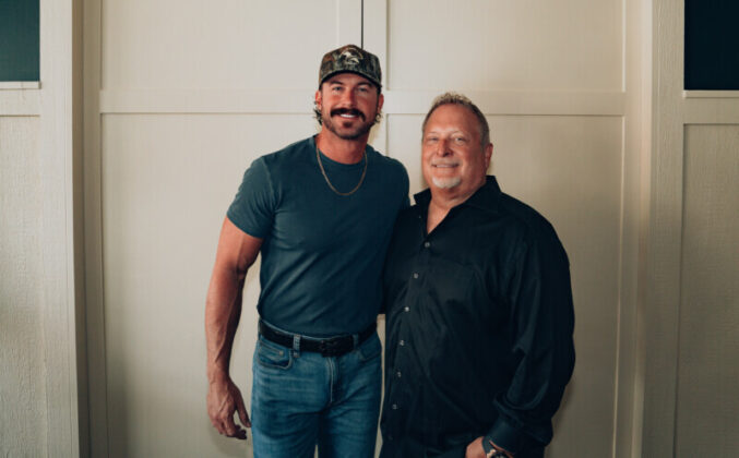 Riley Green's Bar Duck Blind is Now Open in Nashville - Davidson County ...